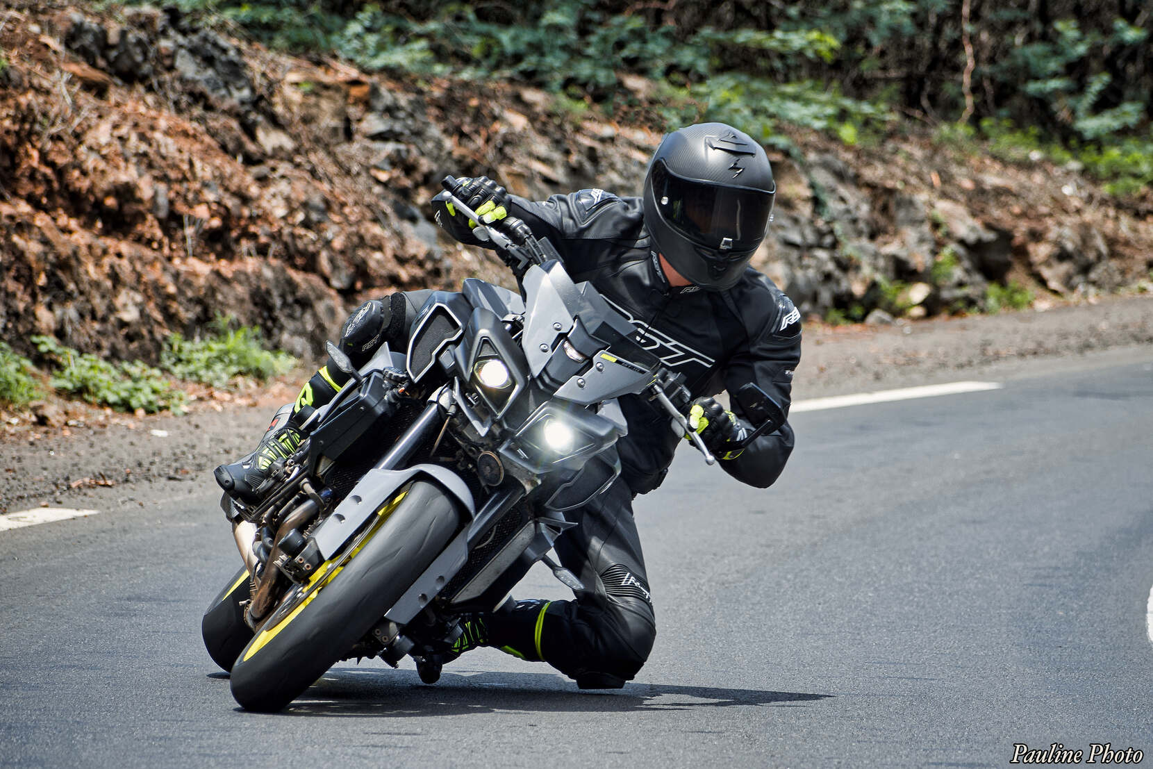 Yamaha MT-10 : une Hyper Naked à l’allure des Transformers - Oovango