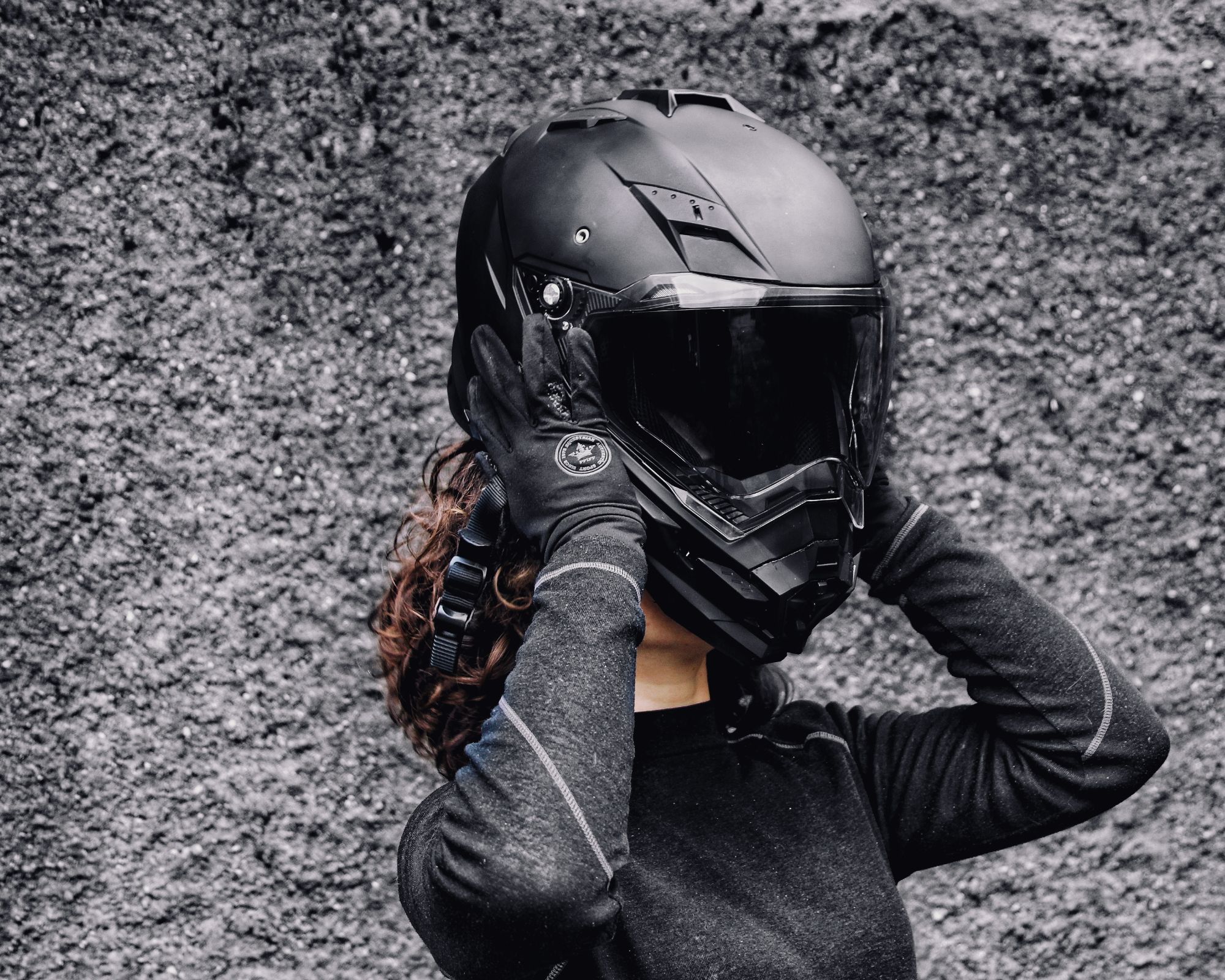 Faire de la moto sans casque : les risques - Oovango