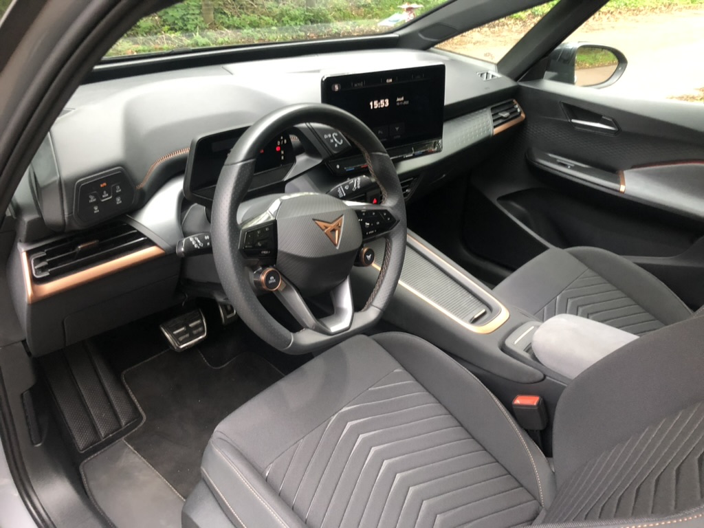 Cupra Born VZ : née pour électrifier son conducteur - Oovango