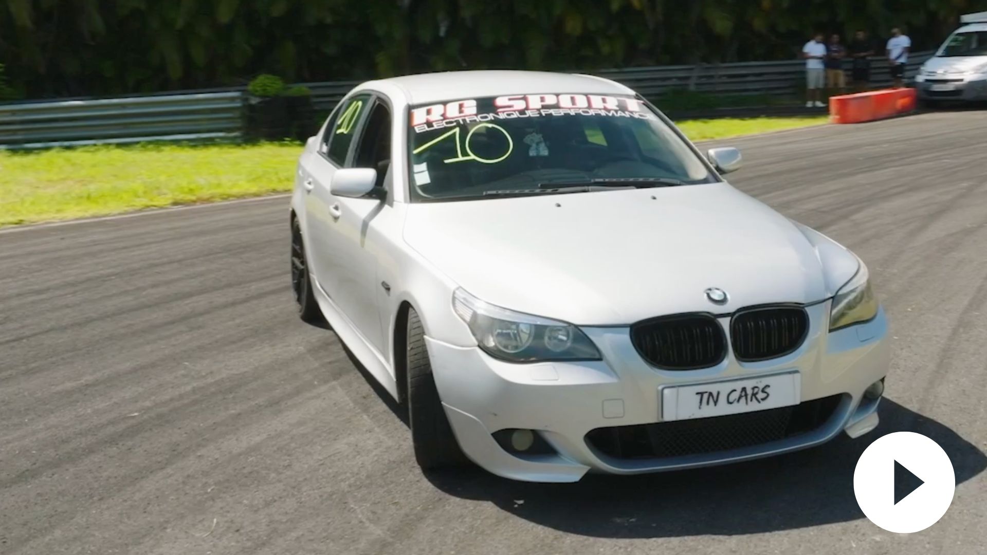 BMW série 5 E60, 272 CH et une belle sonorité - Oovango